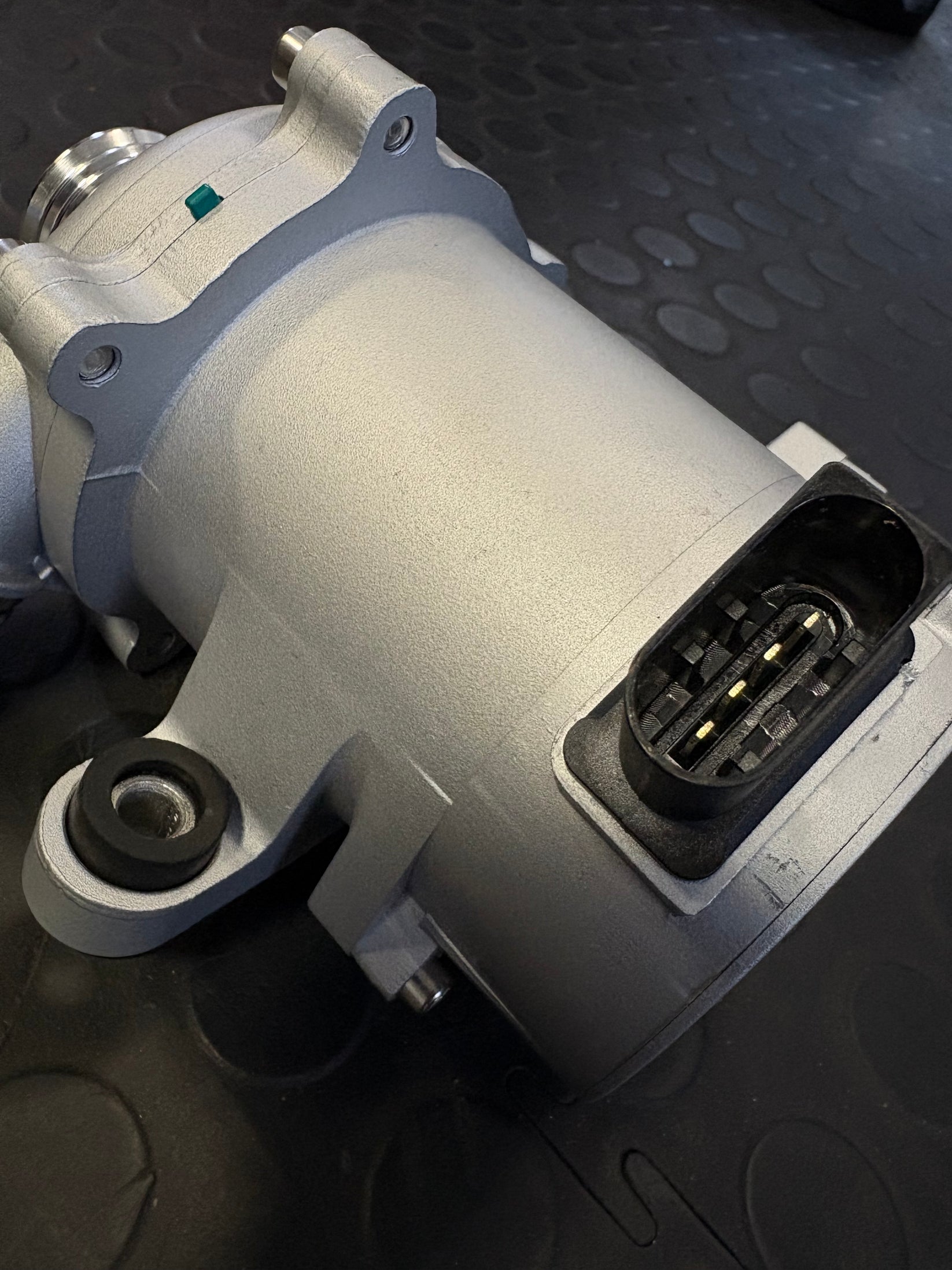 BMW N20 Water Pump (Small Plug) – Raza Automotive